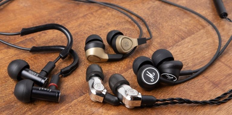 Headphones Cable Management Tips - Box Coffeemia